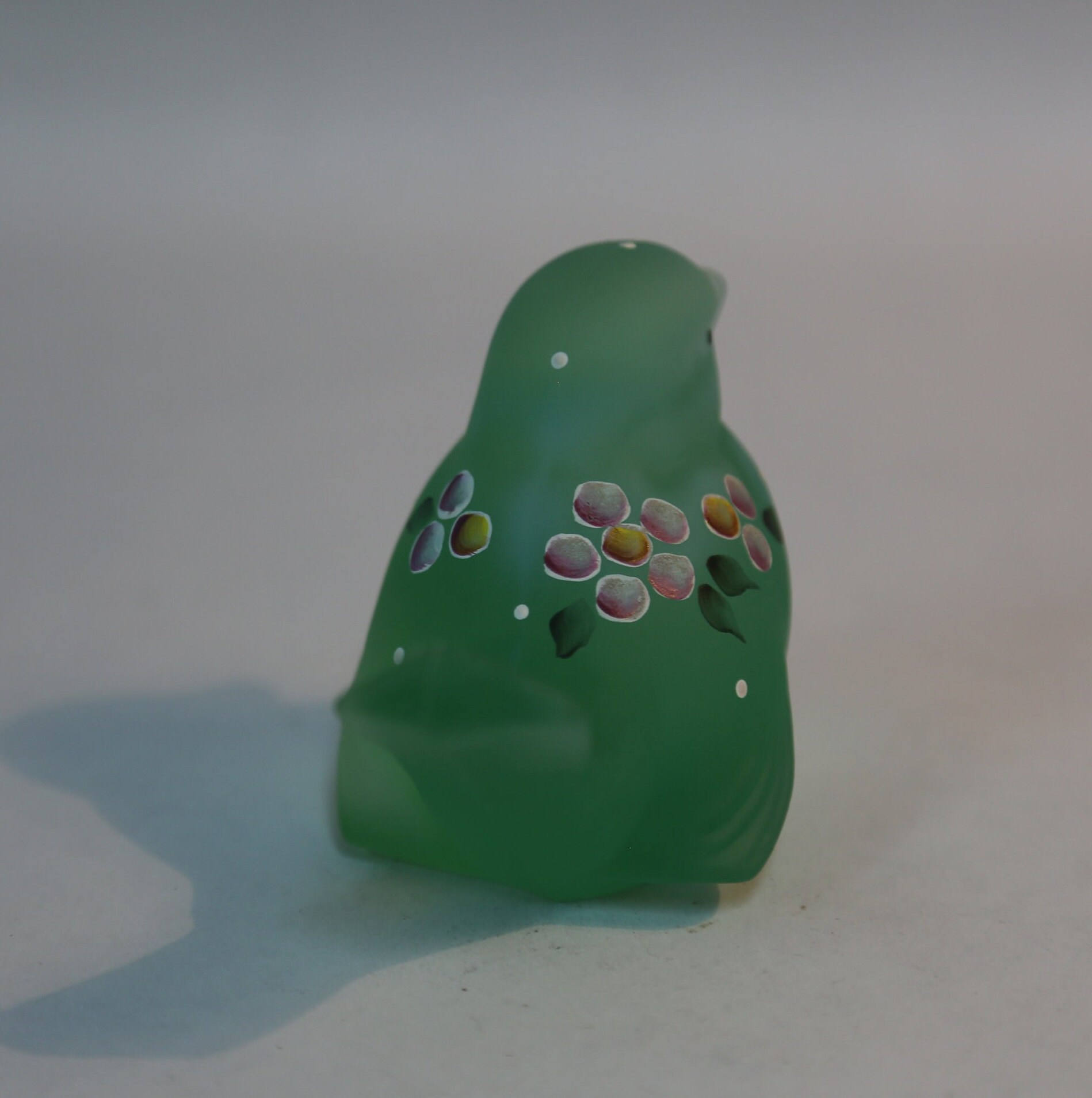 Fenton Art Glass ~ Green Glass Bird ~ Hand Painted Bird Figurine - Etsy