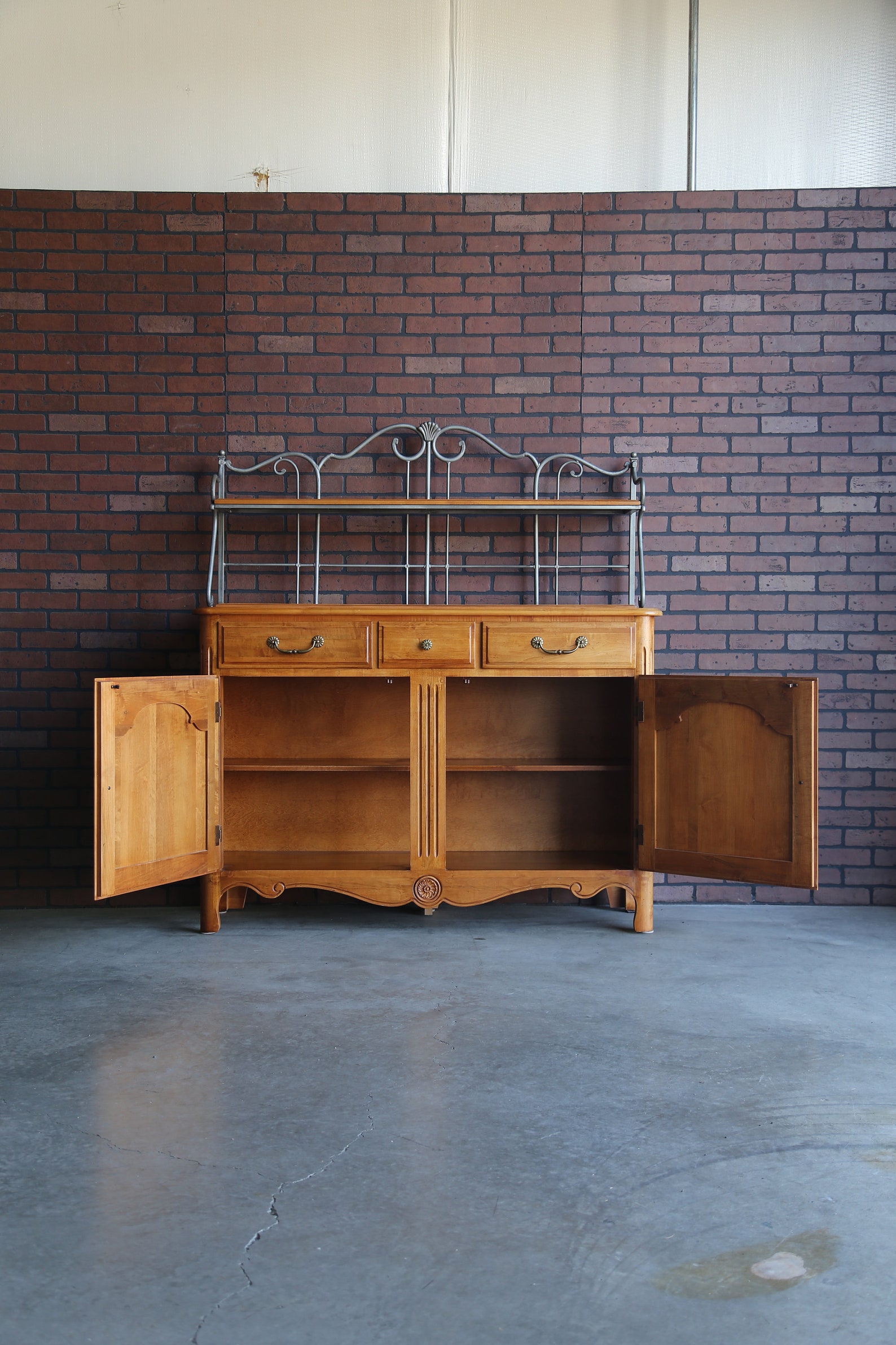 Sideboard Country French Buffet Baker's Rack French Provincial Buffet ...