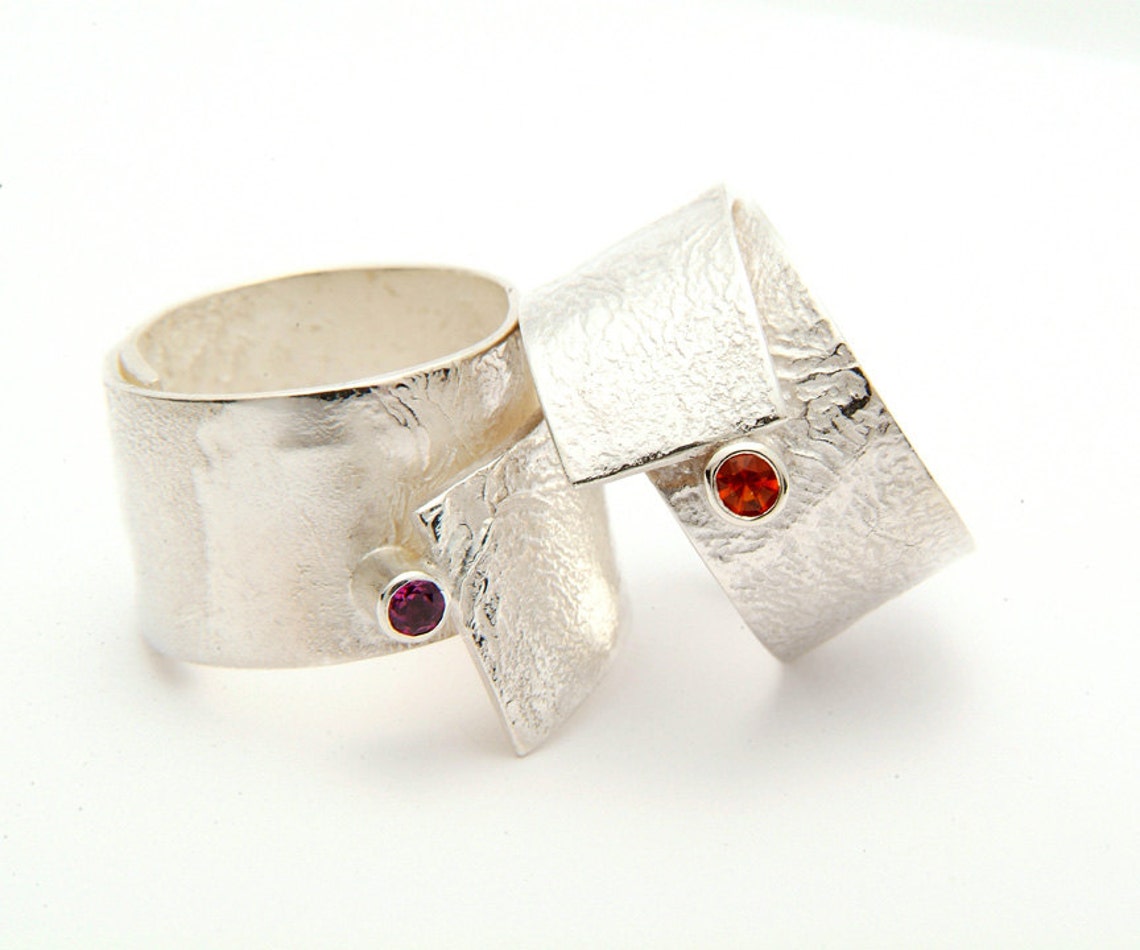 Twist Ring With 3mm Stone - Etsy