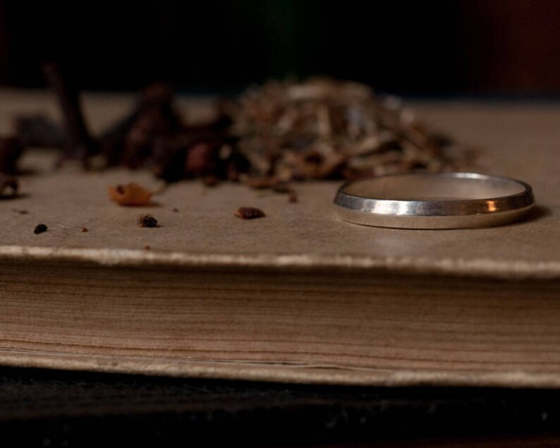 Alternative wedding ring geometric band triangular ring | Etsy