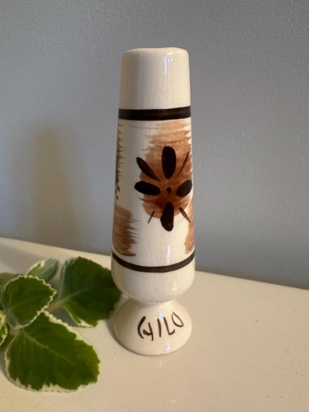 Hilo Hawaii Bud Vase Brown Floral 1970s Pohaku Kiln - Etsy