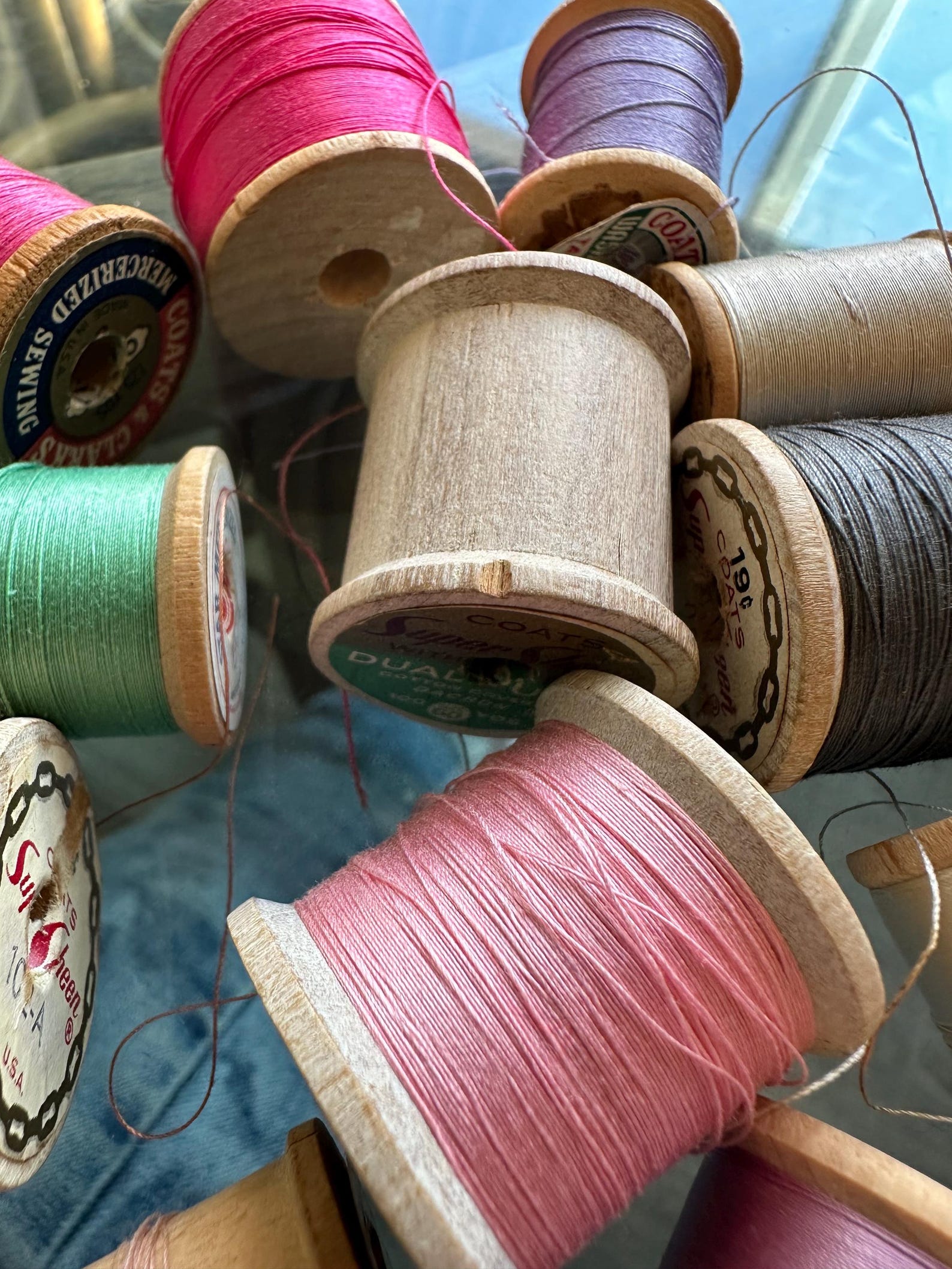 Antique Sewing Wooden Spool Thread Notions 12 Coats & Clark Lily Star ...