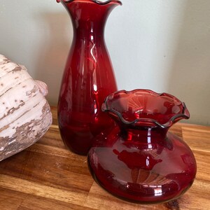 Pair Anchor Hocking Ruby Red Bud Vase and Squat Glass Vase - Etsy