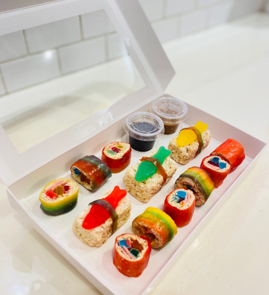 Candy Sushi (18 Piece) Bento Gift Box With Sweet Dipping Sauces - Rice ...
