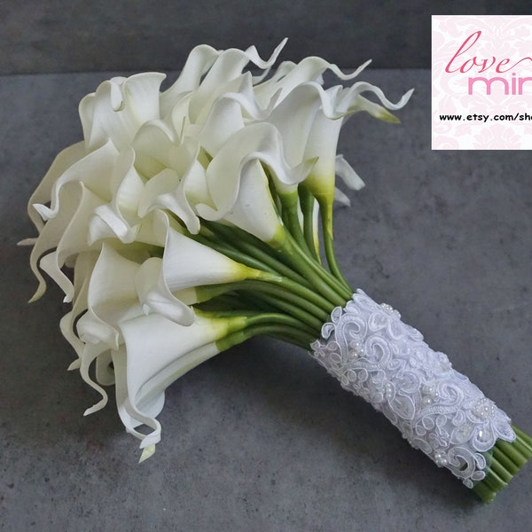 Ivory Lily Bridesmaid Bouquet - Etsy