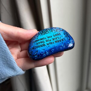Positive Painted Rocks, Motivational Art, Inspirational Art, Blue ...