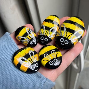 Bee Painted Rocks, Set of 5 Bee Rocks, Resin Coated, Bee Gift, Bee Art ...