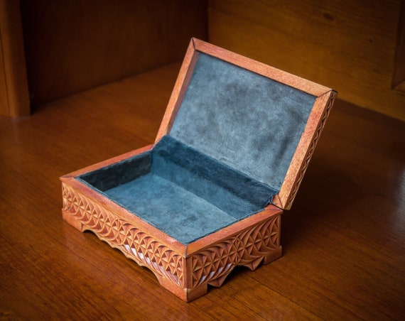 Wooden Casket with Roses, Vintage Casket, Jewelry box… - Gem
