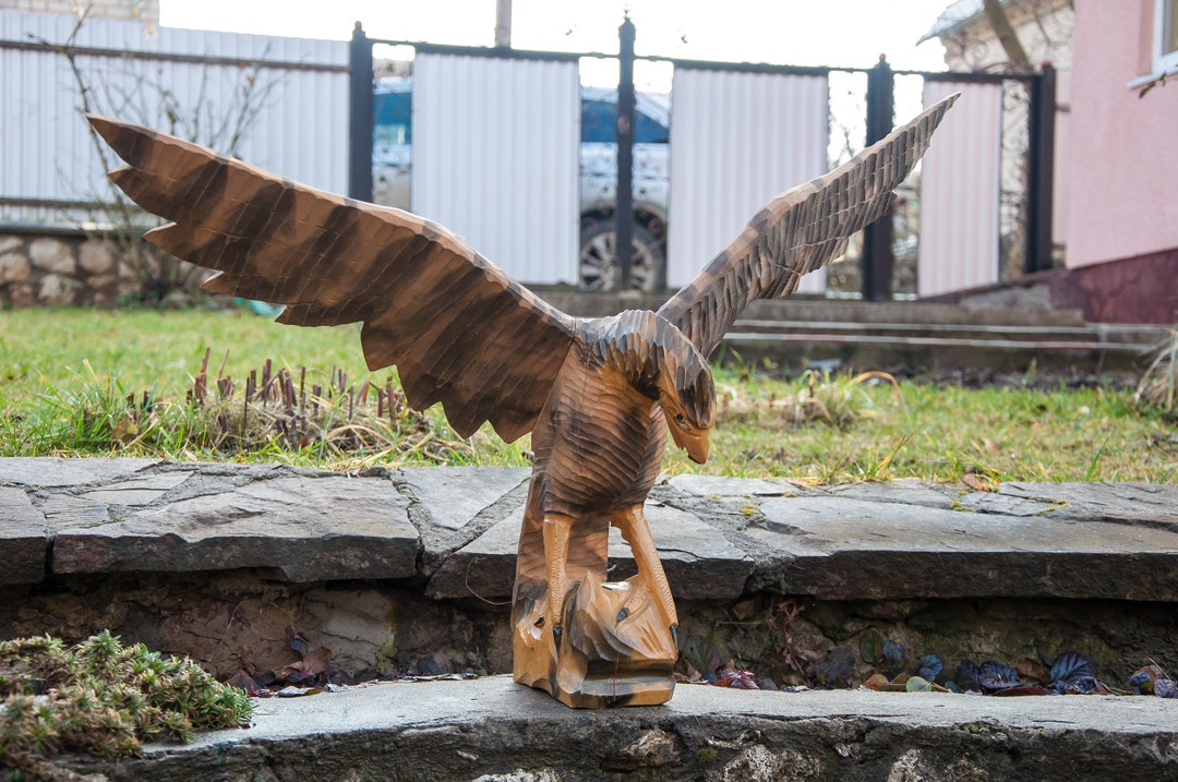 Big Wooden Eagle Statue. Vintage Eagle Figure. Wood Eagle Sculpture ...