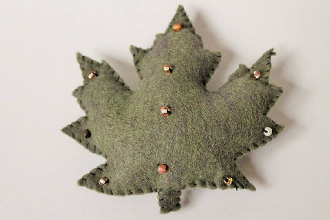 Felt Leaves-maple Leaf Ornament-fall Decor-christmas | Etsy