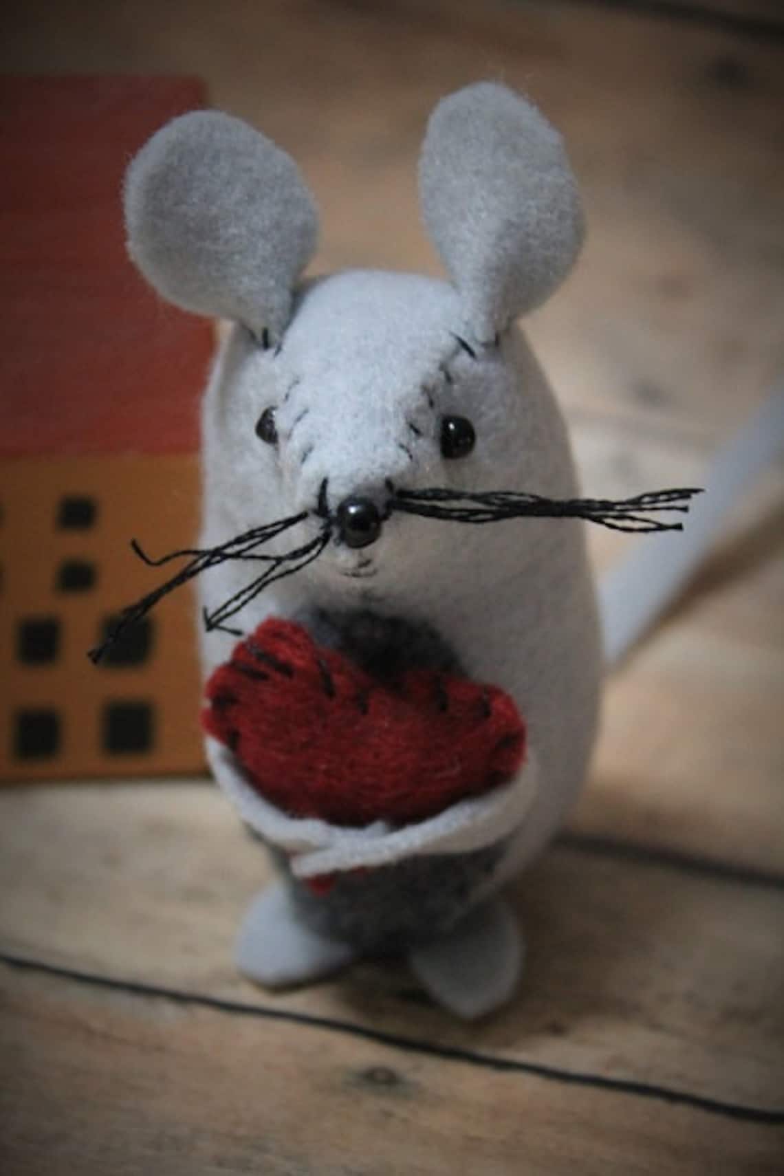 Mouse Doll-handmade Felt Mouse-valentine Mouse-mouse With - Etsy
