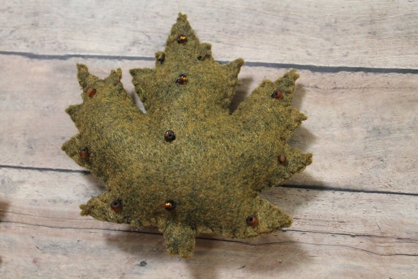 Felt Leaves-maple Leaf Ornament-fall Decor-christmas | Etsy