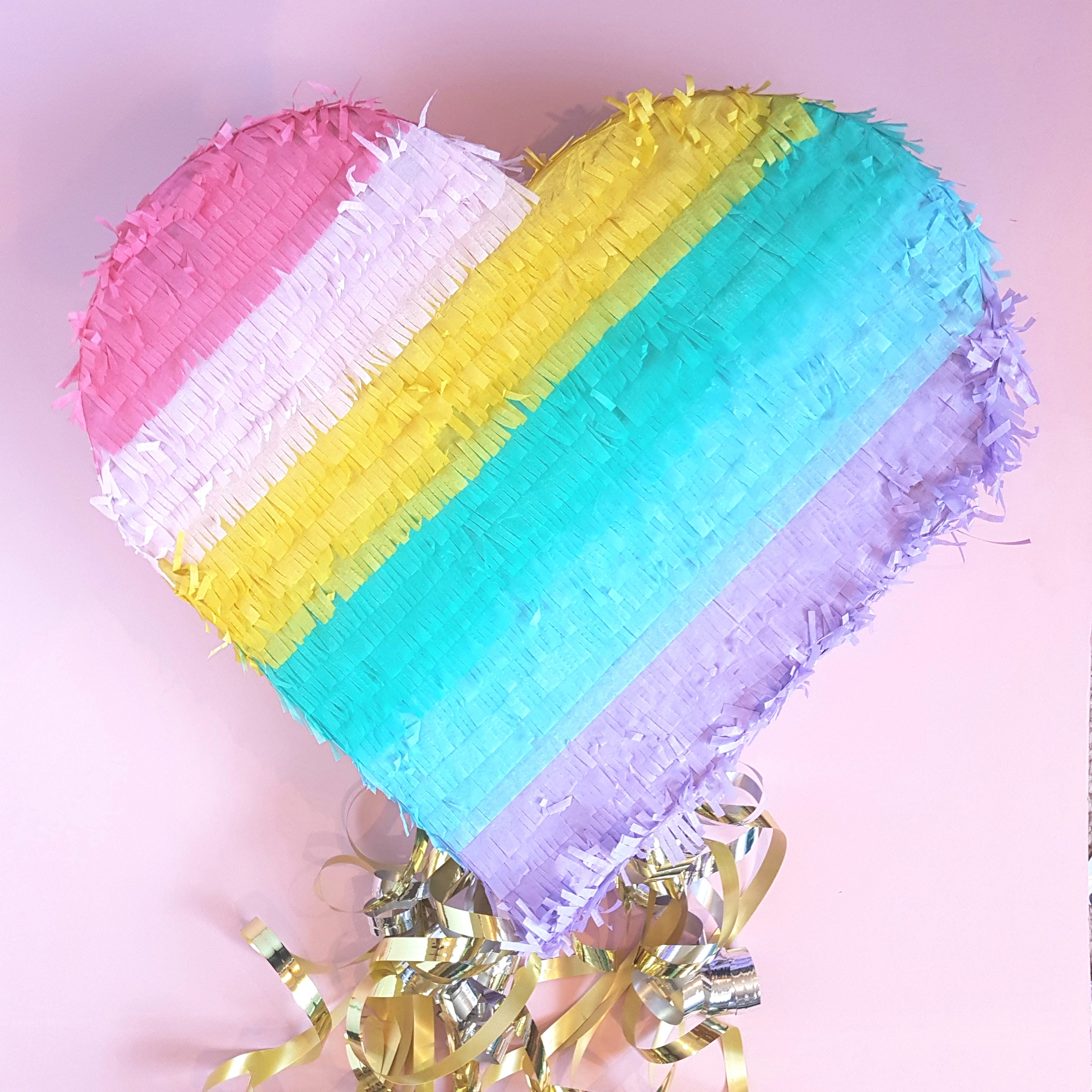 Heart Pinata perfect for weddings and engagement parties - Etsy.de