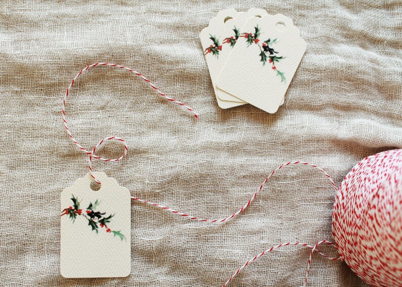 Holiday Holly Paper Gift Tags Set of 24 - Etsy