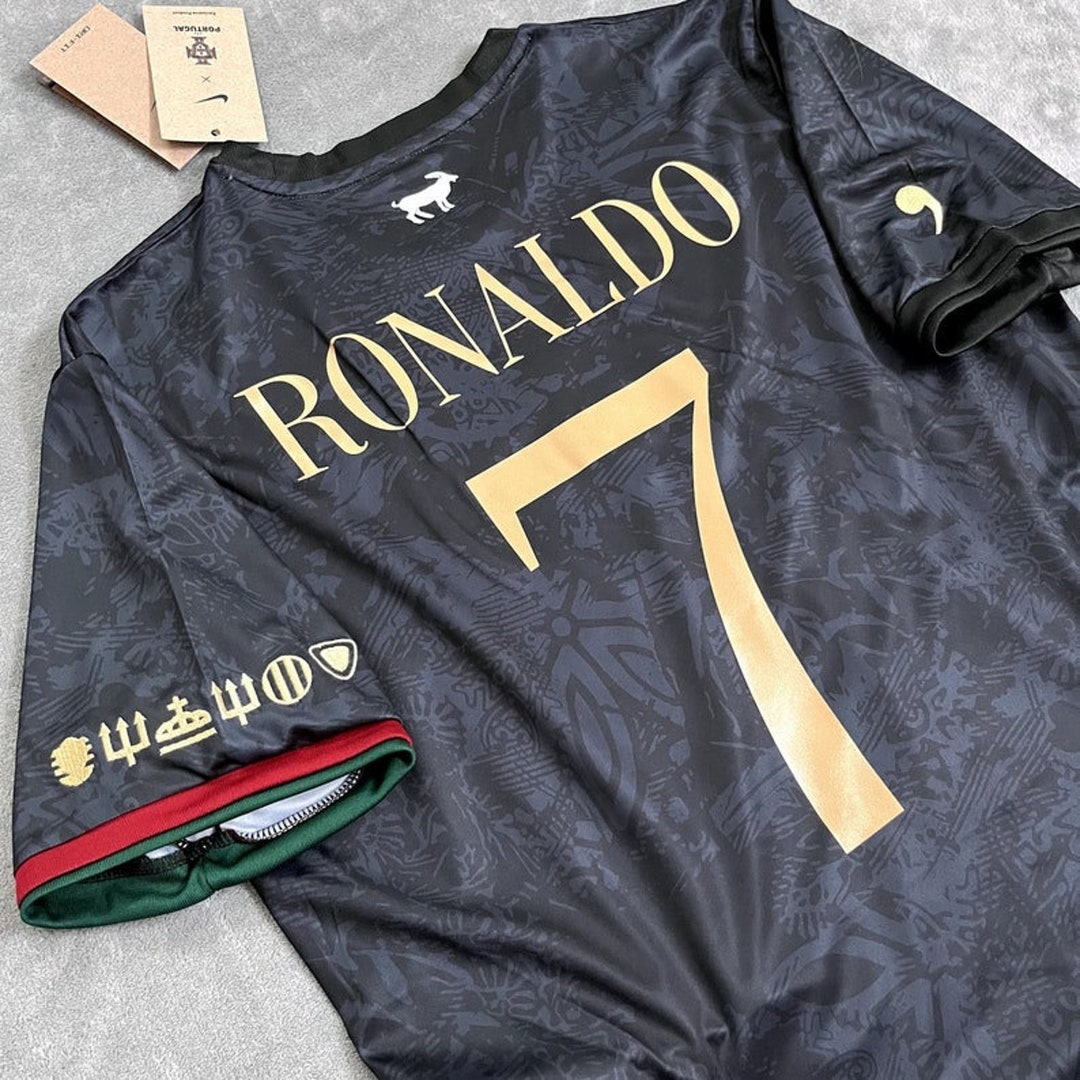 Ronaldo GOAT Portugal Jersey for Fans 23-24 Portugal Special Edition Comma Football Ronaldo 7 ...