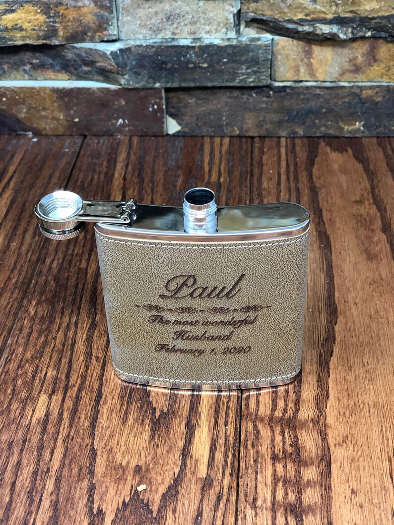 Personalized Leather Flask Set With Shot Glasses Groomsmen - Etsy