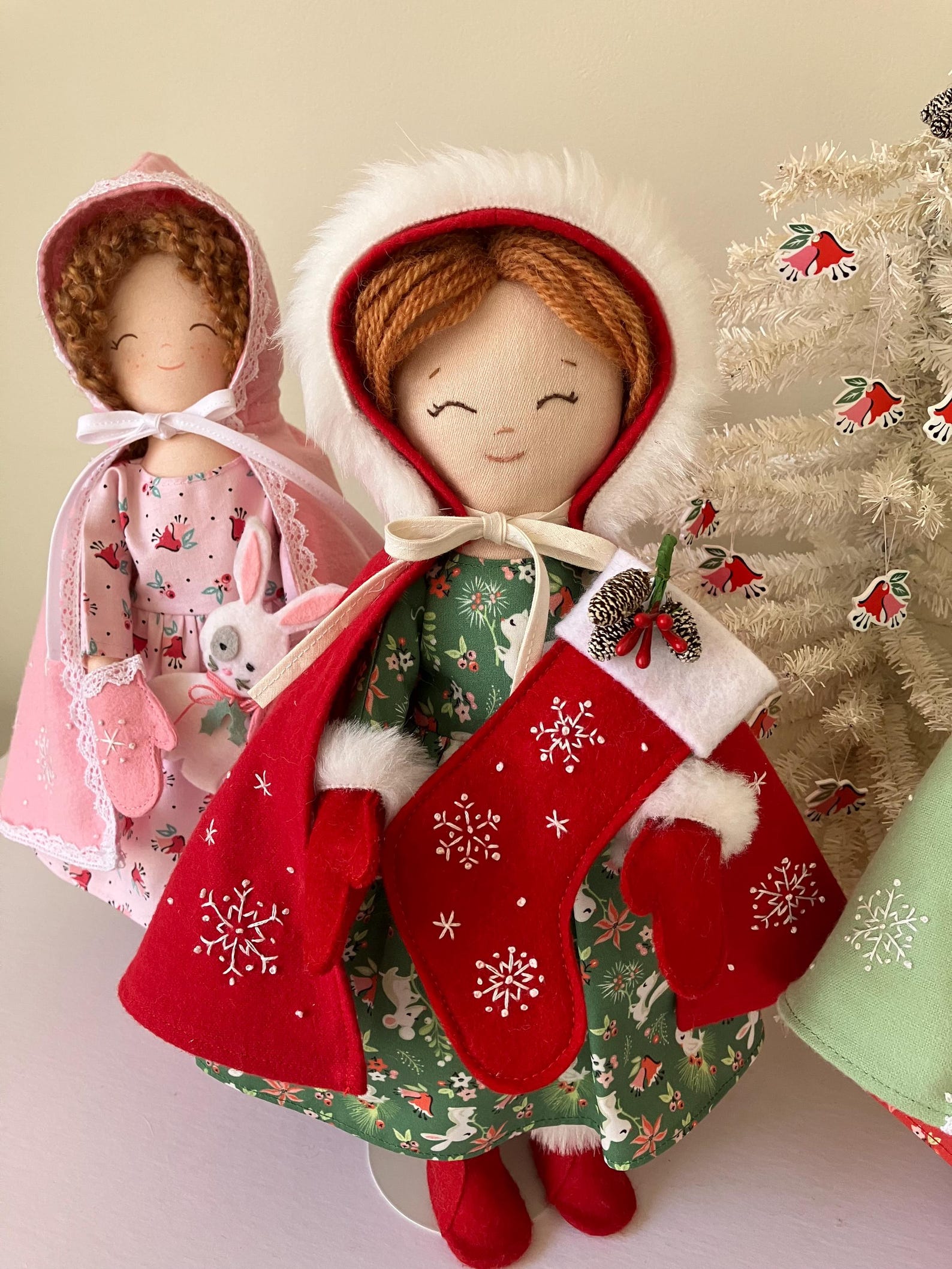Prairie Lasses Hooded Cape, Mittens and Christmas Stocking PDF Pattern ...
