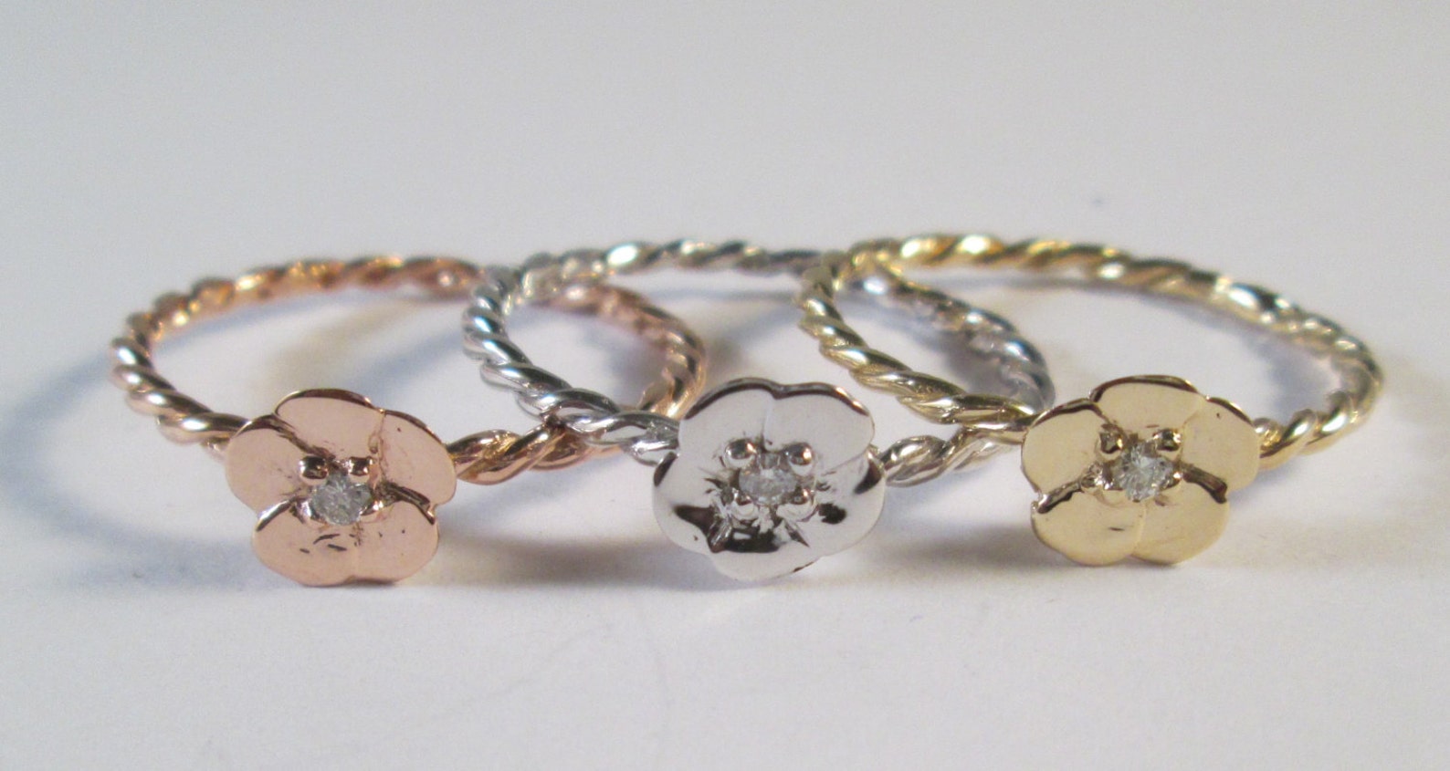 14KT Tricolor Flower Rings With Diamonds | Etsy