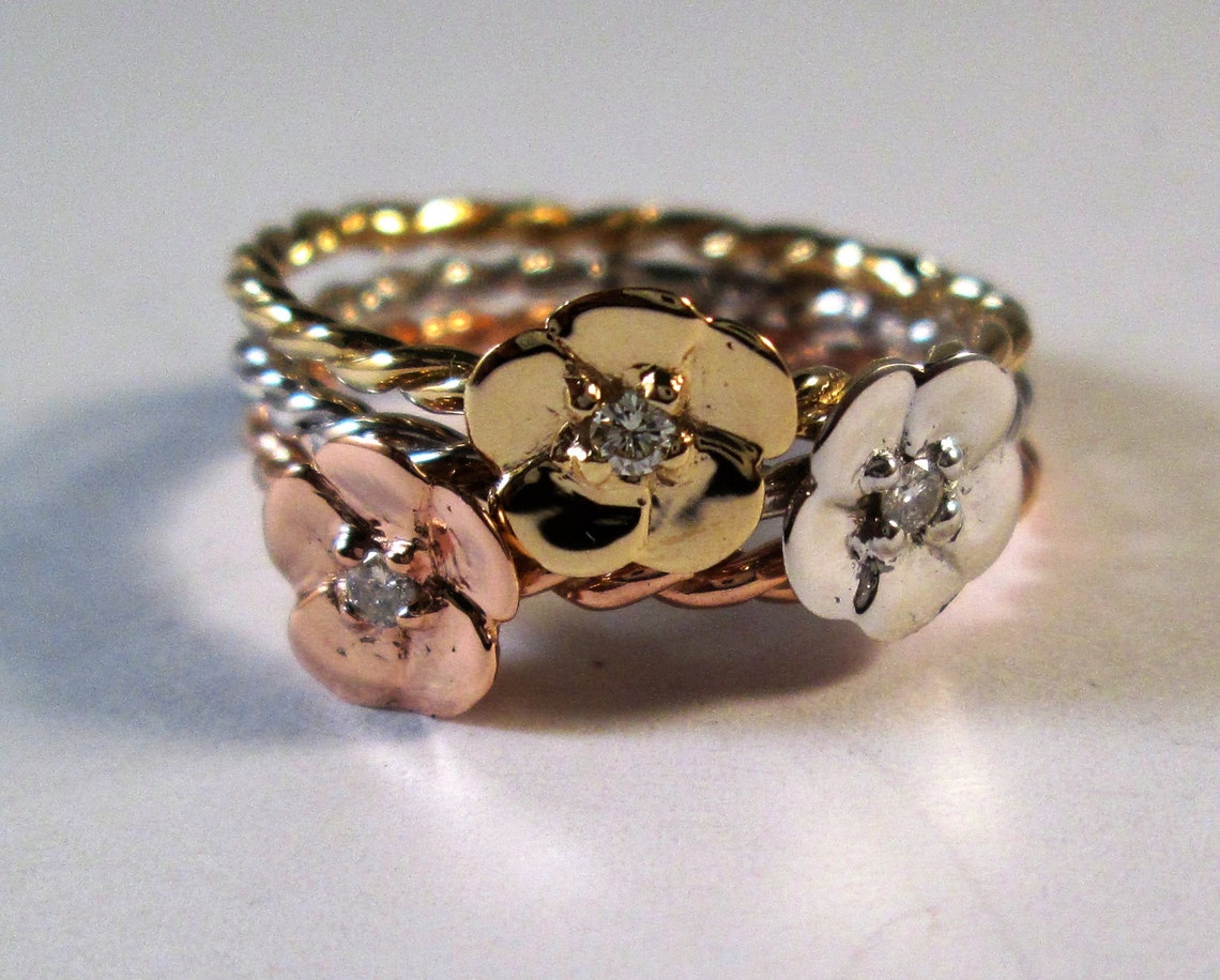 14KT Tricolor Flower Rings With Diamonds | Etsy