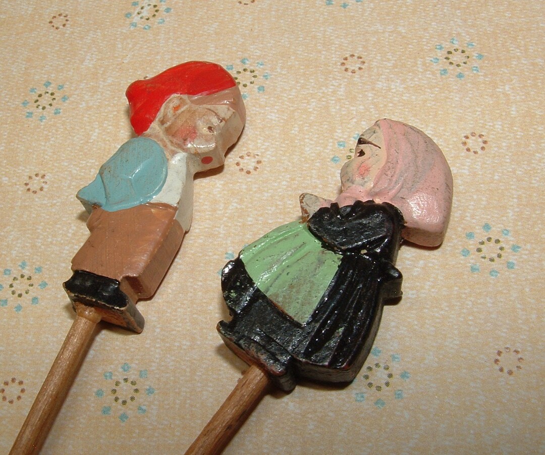 Vintage 1940's Erzgebirge, Emil Helbig, Wooden Hand Carved Miniature ...