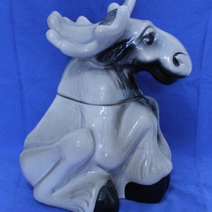 Sky Carvers "bearfoots" Moose Tabletop Cookie Jar by Phyllis Driscoll ...