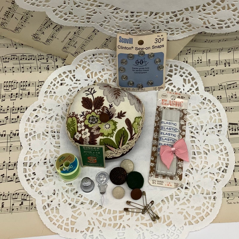 Vintage Pincushion - Etsy