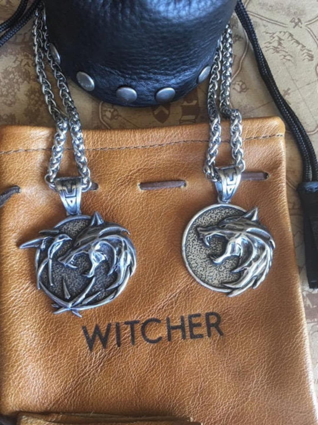 New Premium Witcher White Wolf and Trio Medallions With Leather Pouches ...