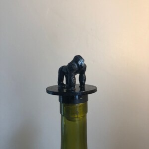 Gorilla Bottle Stopper, Great Bar Gift or Wine Accessory for Any Bar ...