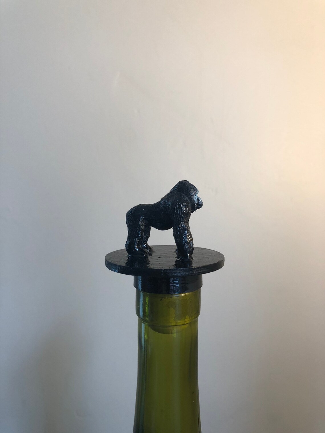 Gorilla Bottle Stopper, Great Bar Gift or Wine Accessory for Any Bar ...