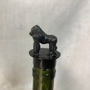 Gorilla Bottle Stopper, Great Bar Gift or Wine Accessory for Any Bar ...