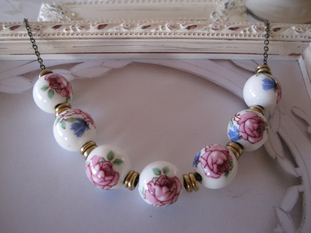 Collier de perles de rose en porcelaine - Etsy France