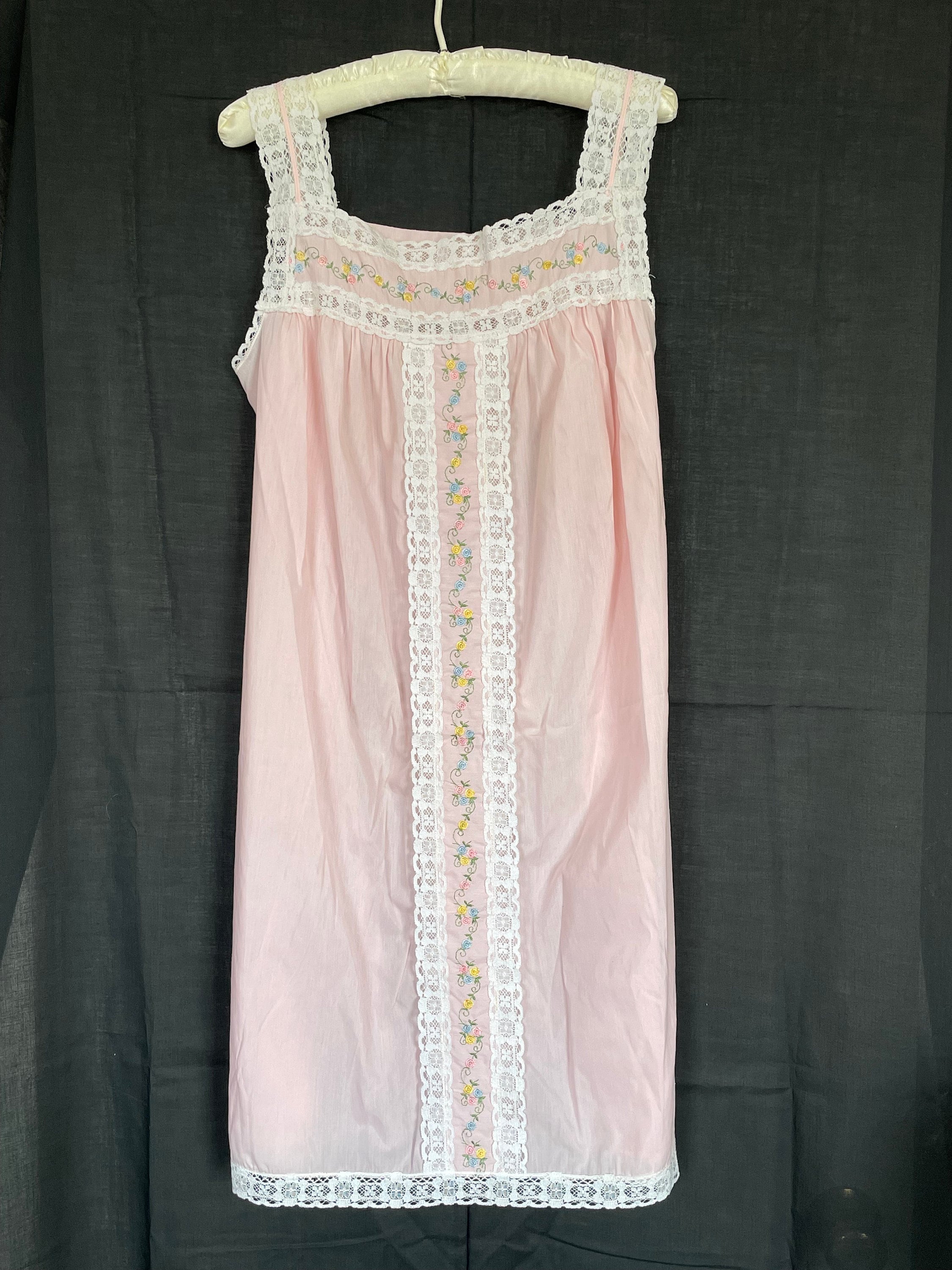 Vintage 1960s Pink Komar Nightgown Girly Lacy Nighty Loose Fitting ...