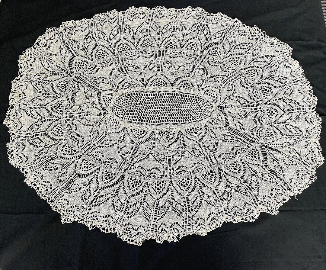 Fine Antique Lace Handmade Knitted Table Topper Centerpiece Doily or ...