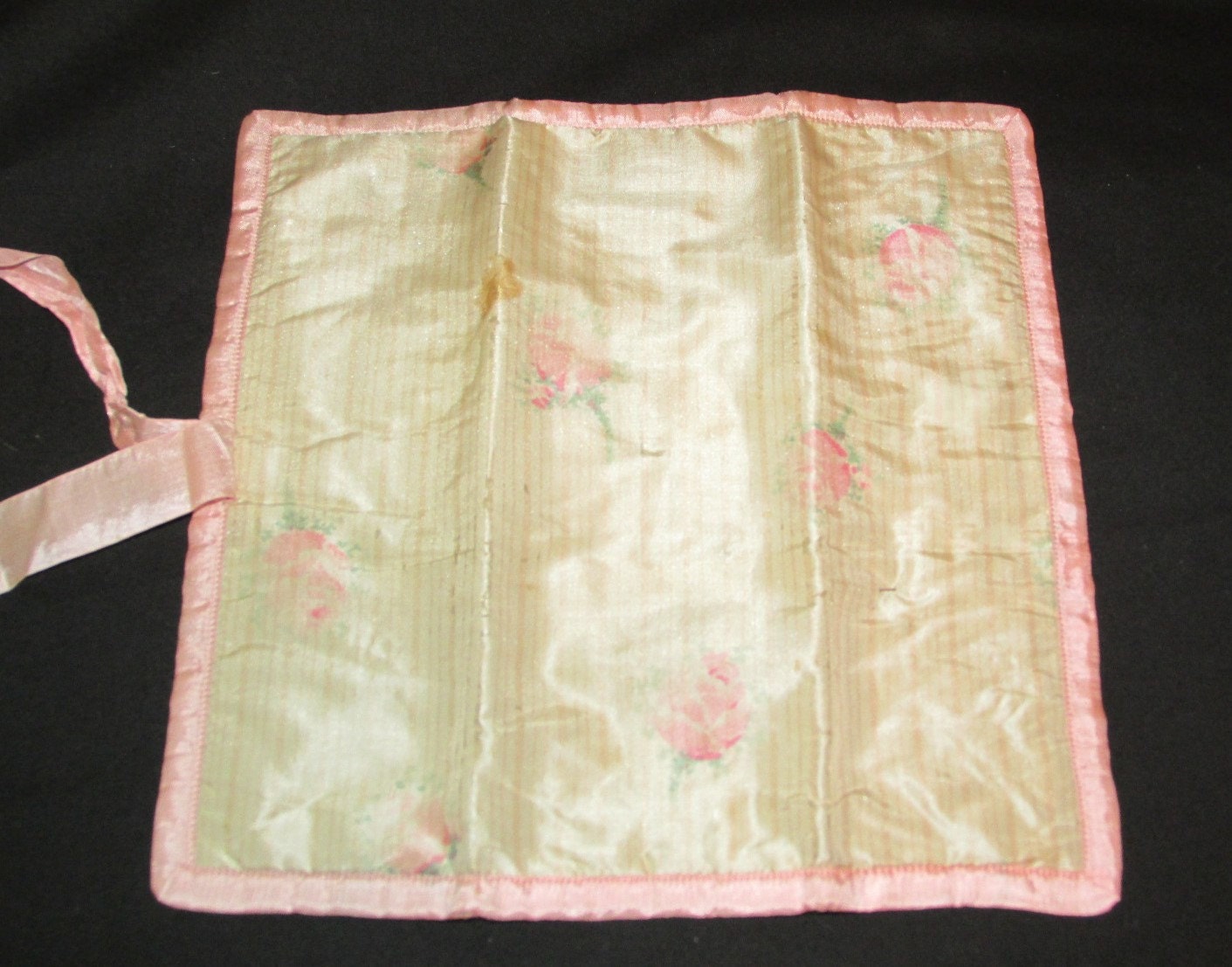Antique Pin Case Sewing Case Pink Silk Needle Case With Vintage Multi ...