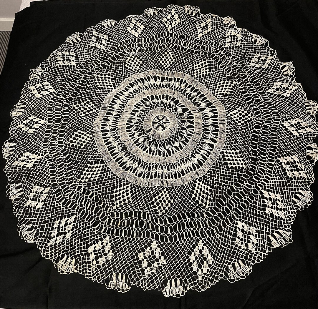 Fine Vintage Antique Lace Handmade Round Tenerife Table Topper ...