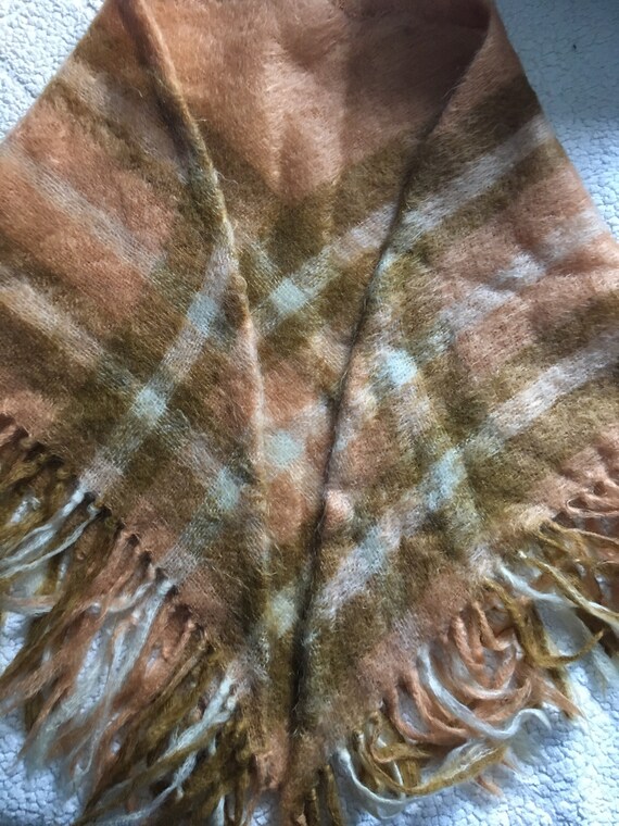 Vintage wool shawl. - Gem