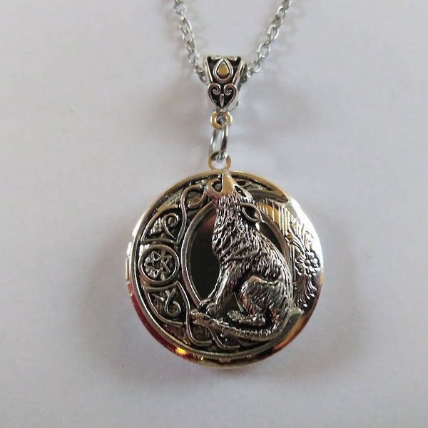 Wolf Locket - Etsy