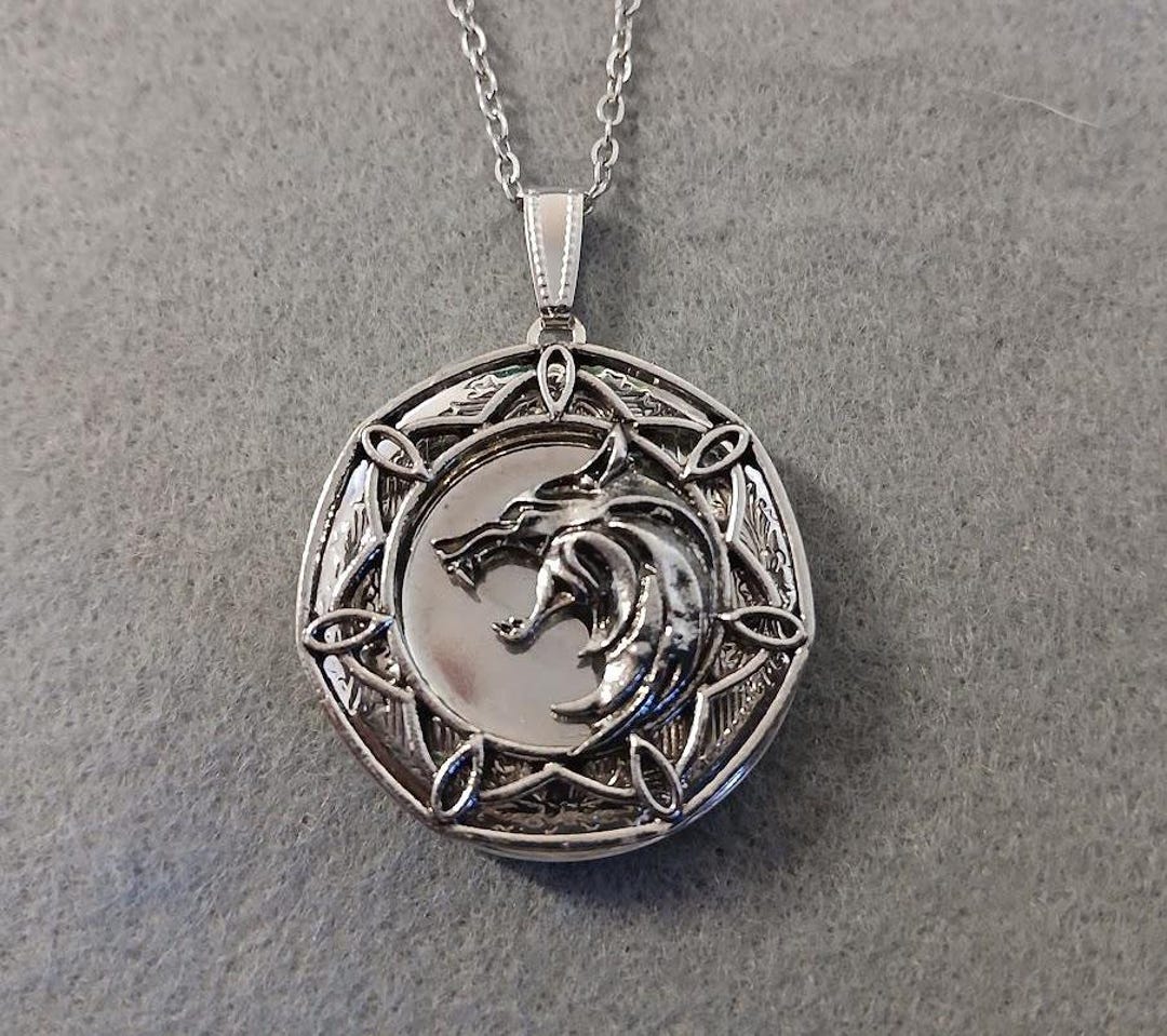 Howling Wolf Locket Necklace Great Gift Birthday Valentine's Day ...