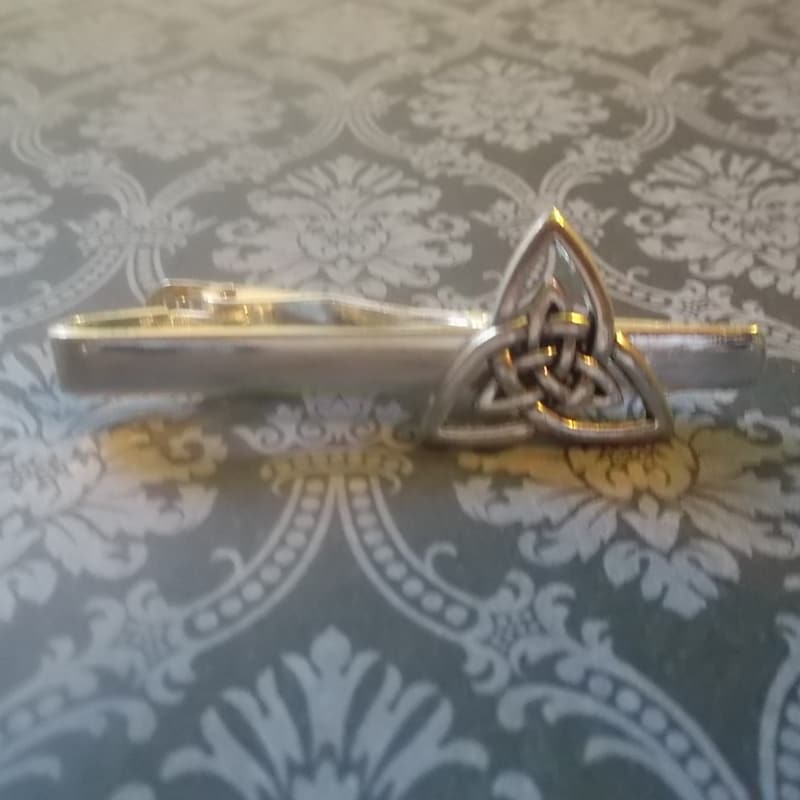 Tie Tack Knot - Etsy