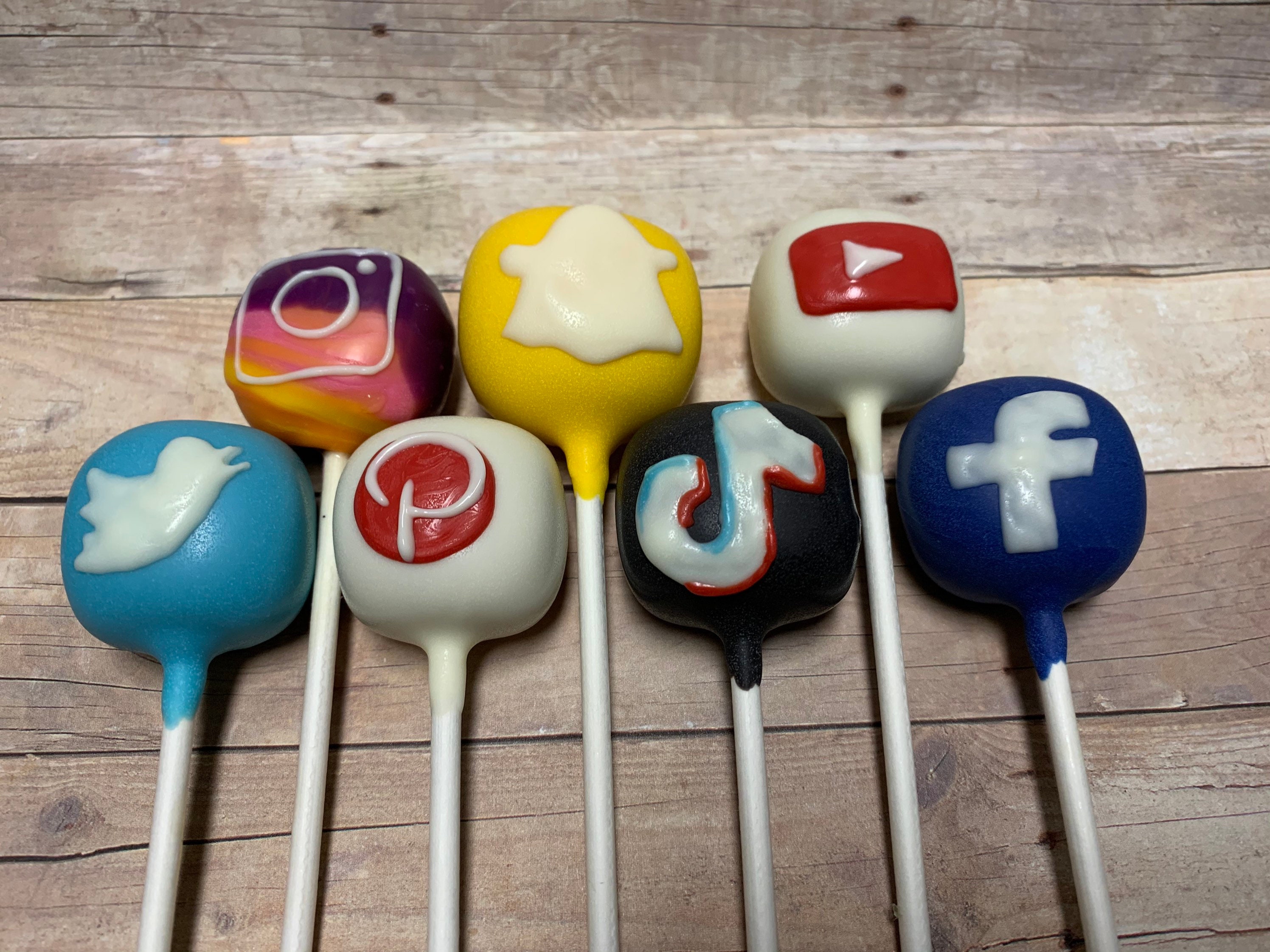 Jake And The Neverland Pirates Cake Pops