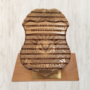 HSI Challenge Coin Display: DHS Alder Wood Coin Holder - Etsy