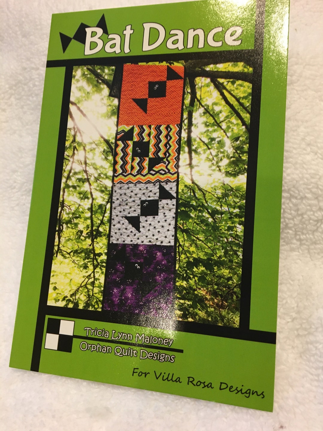 Quilt Pattern Bat Dance by Villa Rosa Designs for 11" X 55" Table ...