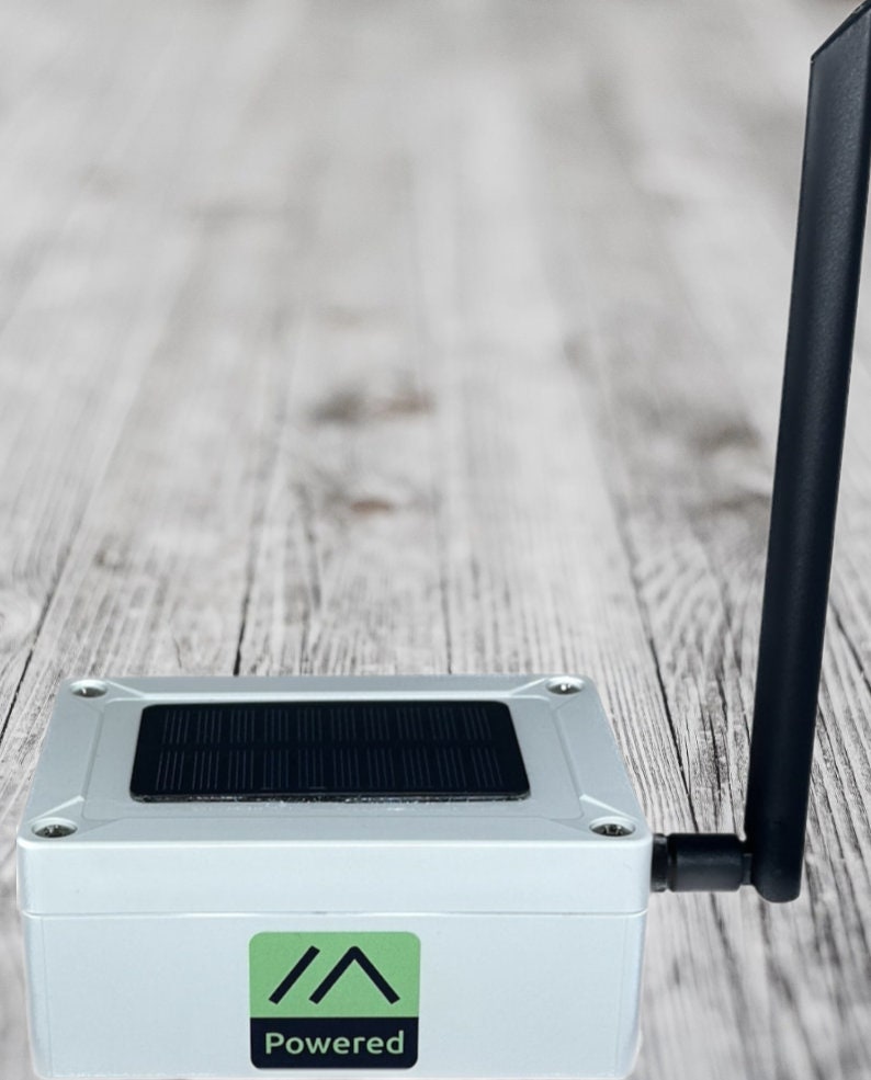 All in One Waterproof Solar Powered off Grid Lora Communications ...