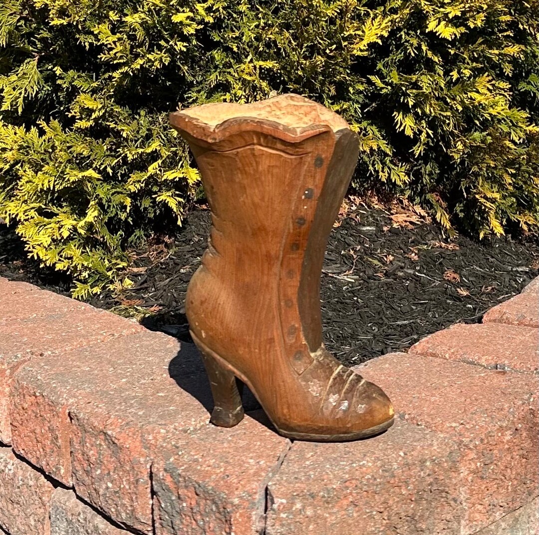 1900 Carved and Painted Boot Sign - Etsy