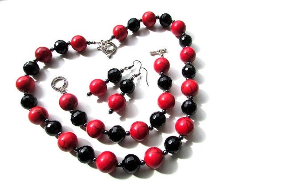 Conjunto de joyas negras rojas Howlite turquesa roja Collar de - Etsy ...