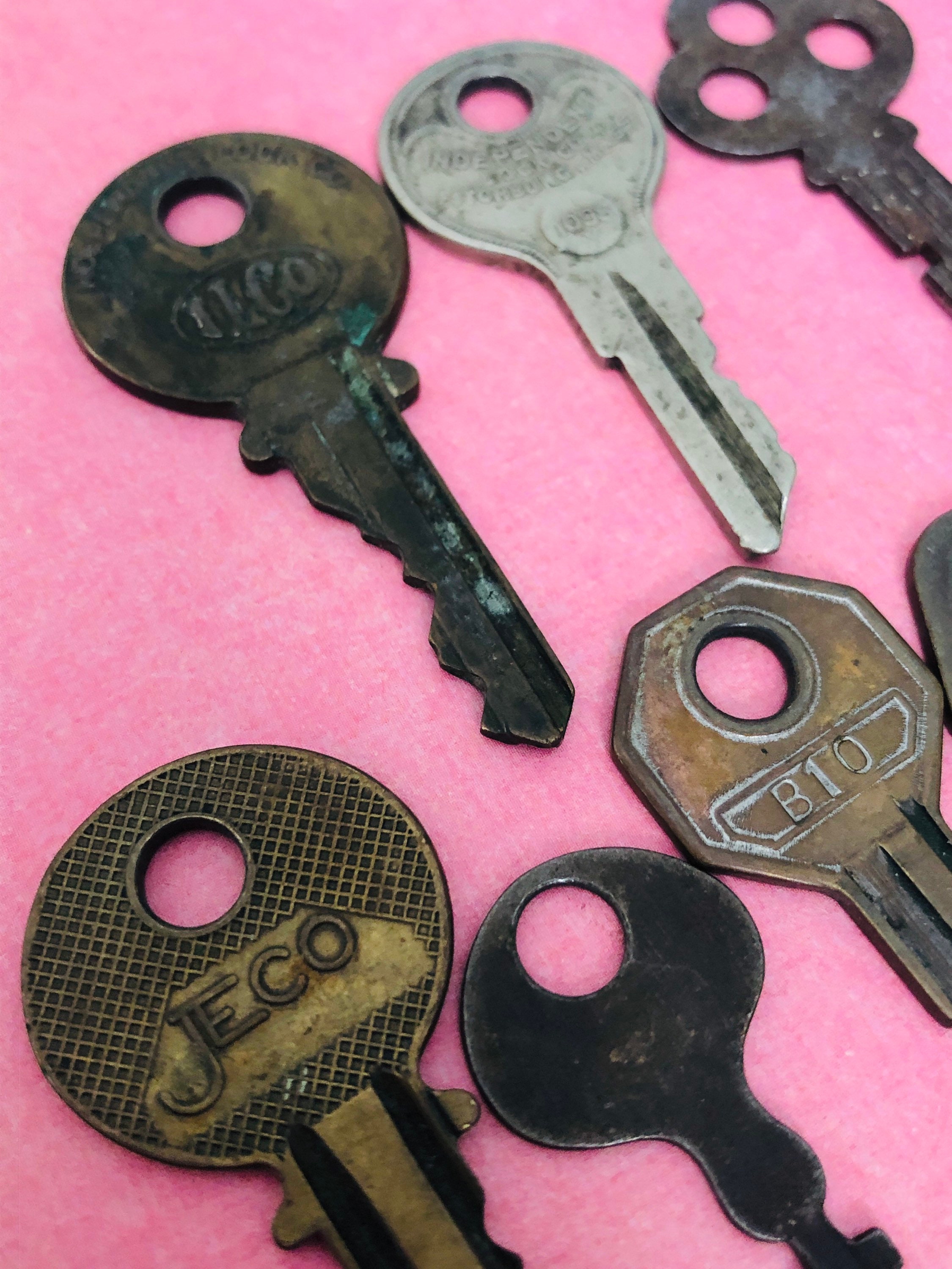 Vintage keys brass silver metal set of 12 old patina | Etsy