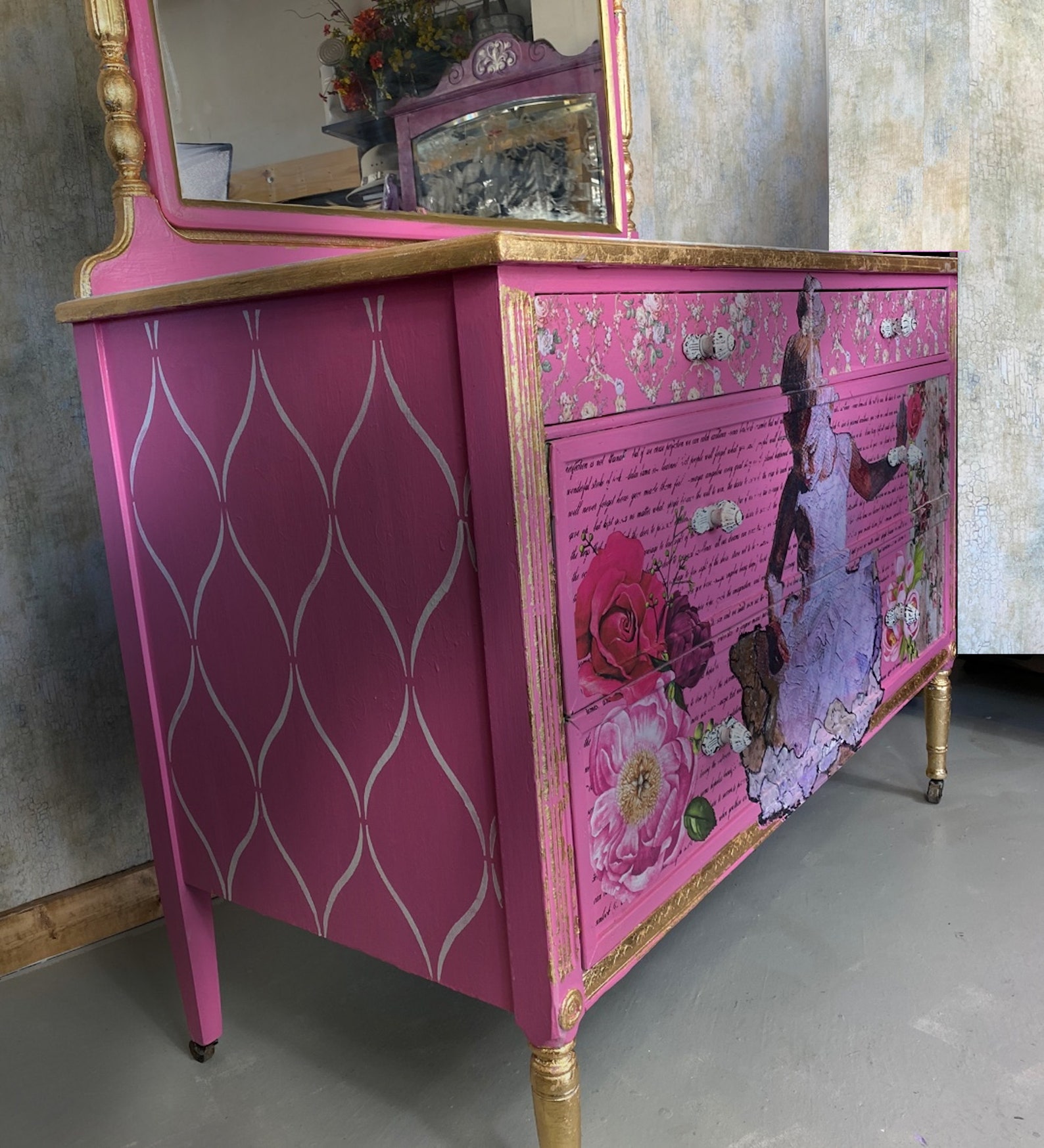 Commode rose millésime Décor dart Commode peinte Des | Etsy