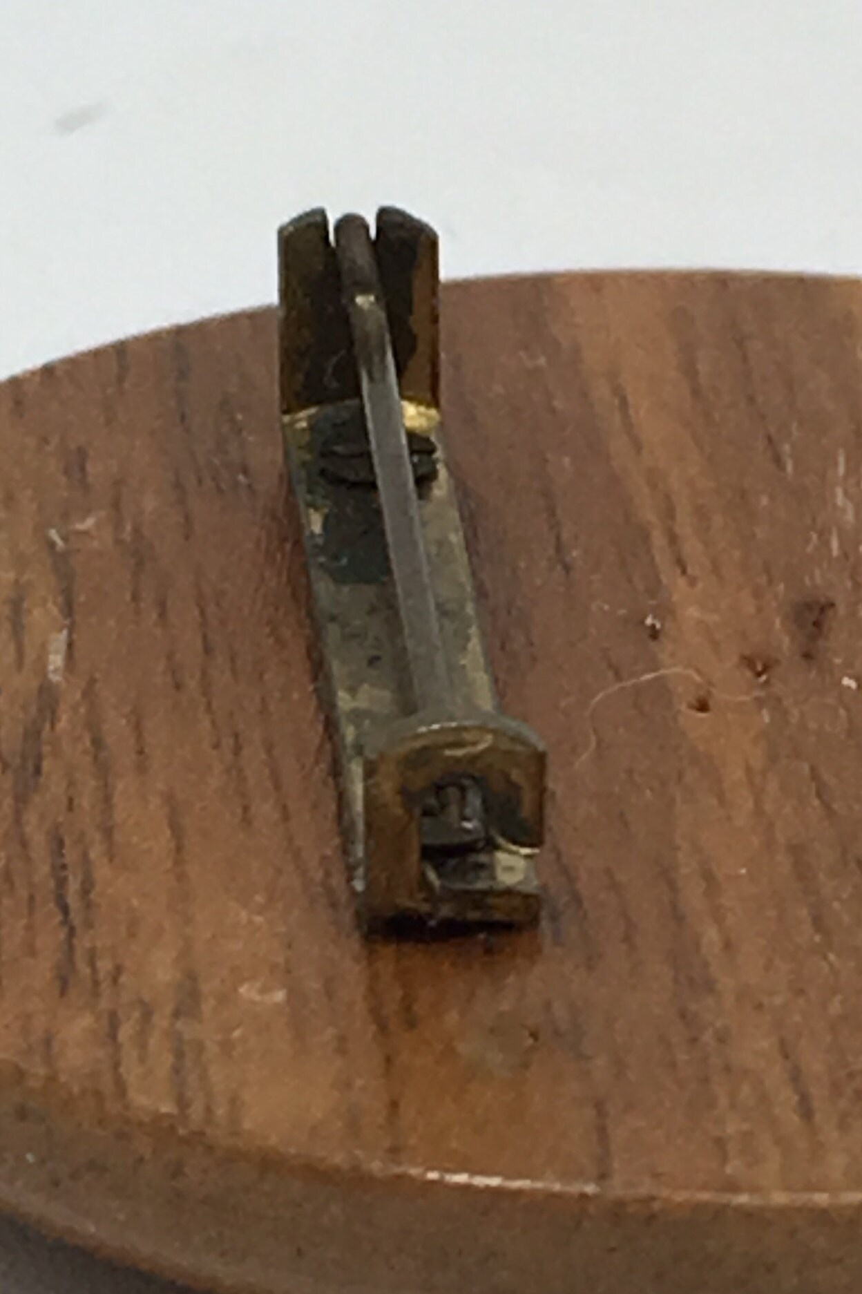 Vintage Wood Handcrafted Carved Pin Brooch Unsigned or - Etsy.de