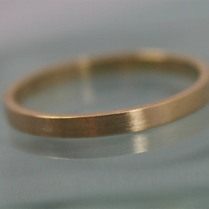 18k Gold Wedding Ring Brushed Rectangle Yellow Gold 2mm Classic Wedding ...