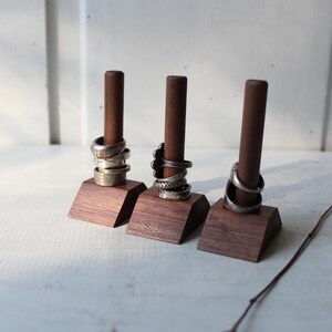 ONE Walnut Ring Holder Display - Ring Organizer - Ring Storage ...